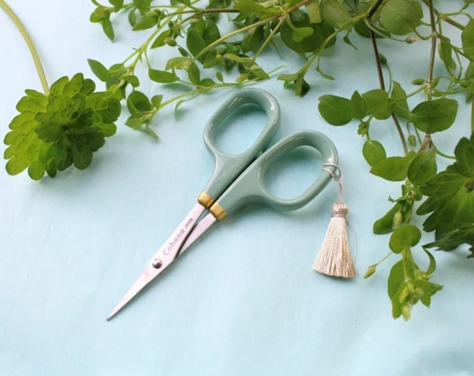 LIMITED EDITION COHANA “fine Scissors With Green (chigusa) Lacquered ...