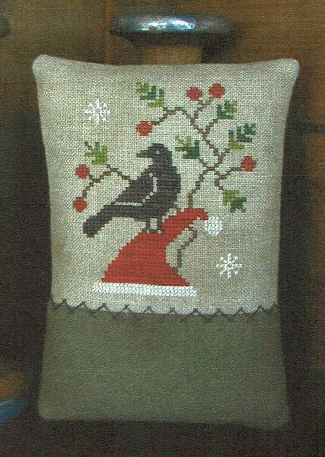 THREADWORK PRIMITIVES "kringle's Crow", Counted Cross Stitch Pattern, Santa Hat, Christmas ...
