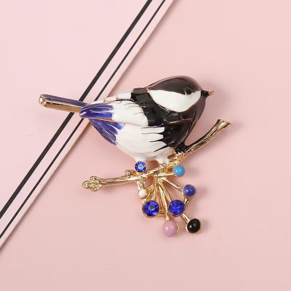 KINGSLAND NEEDLE MINDER ~ Black Cap Chickadee Bird Needle Minder ...