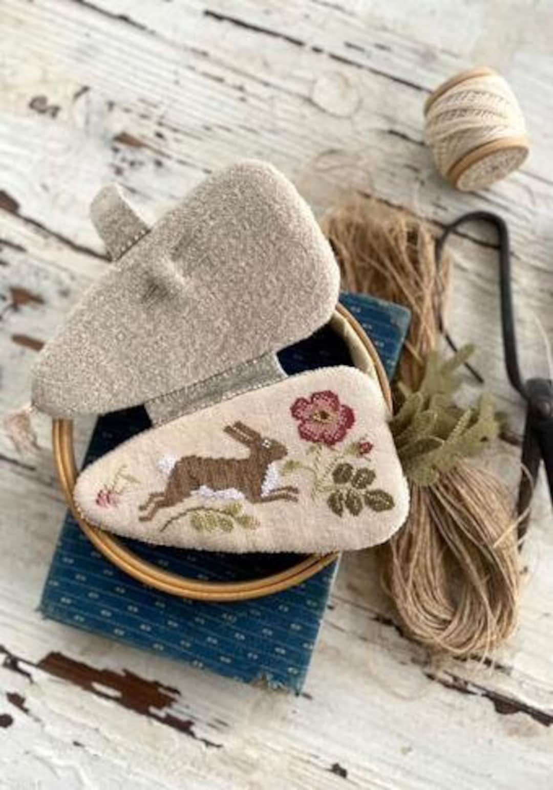 STACY NASH DESIGNS "velvet Parsnip Needle Book" Counted Cross Stitch ...