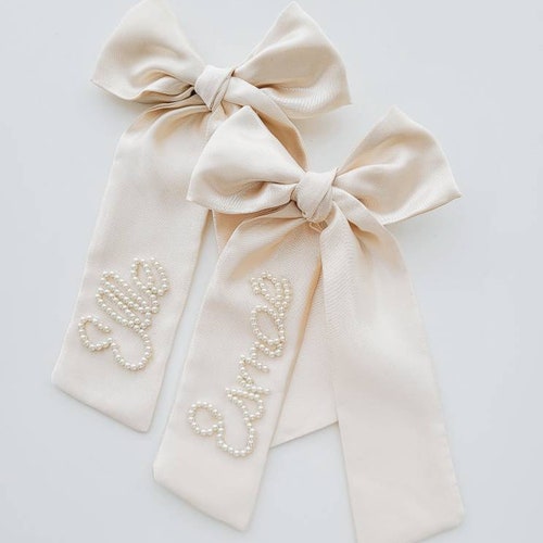Bespoke Ivory Custom Name Beaded Bow With Pearls - Etsy