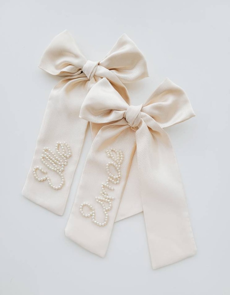 Bespoke Ivory Custom Name Beaded Bow With Pearls - Etsy