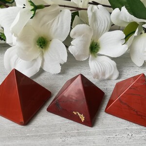 Red Jasper Pyramid Healing Crystals Crystal Gifts Gifts for Her Gifts ...
