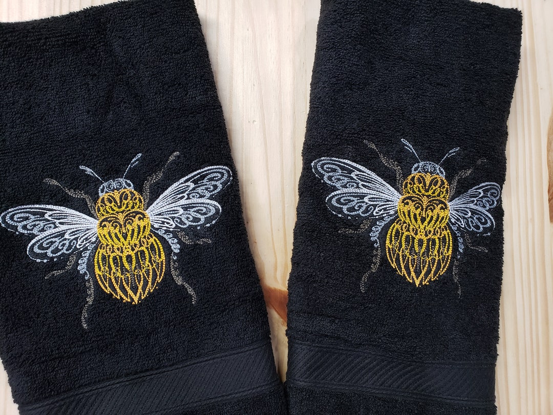 Calligraphic Bee Hand Towel Set Custom Embroidered Personalized - Etsy