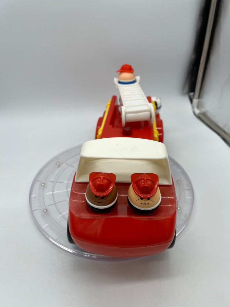 Vintage Little Tikes Fire Truck Engine With 3 People and Dog. - Etsy