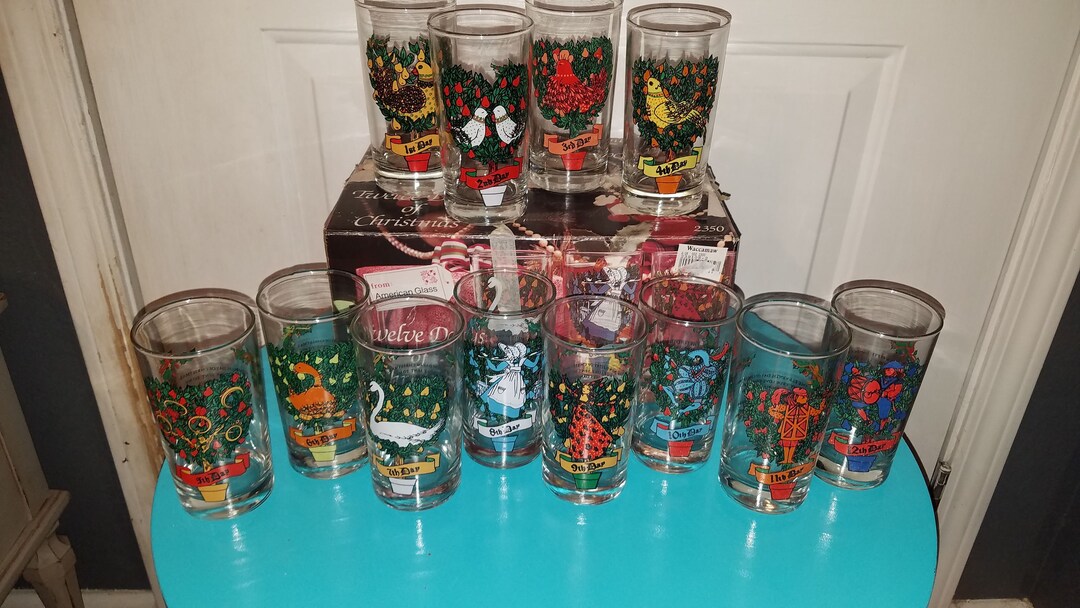 Vintage Set of 12 Drinking Glasses the 12 Days of Christmas. Christmas ...