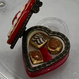 Gorgeous Valentine’s PHB Trinket Box With 3 Chocolate Candy Trinkets ...