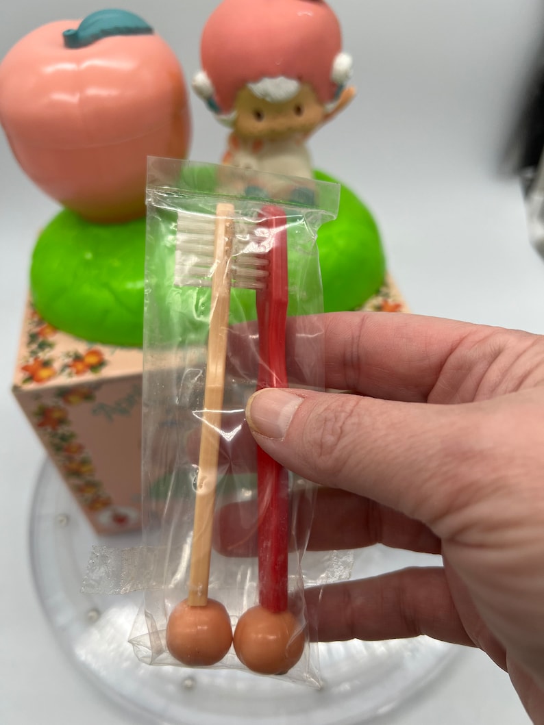 1981 Strawberry Shortcake Toothbrush and Cup Set With Original Box! - Etsy