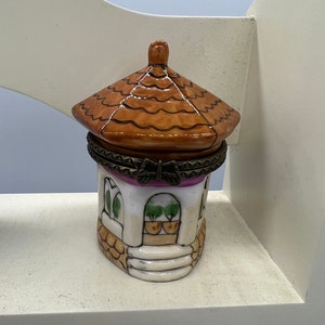 Various PHB Porcelain Hinged Boxes. Bombay and A Etude Trinket Box ...