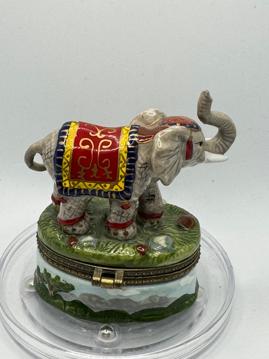 Vintage Asian Elephant Maximus Porcelain Hinged Box With Elephant ...