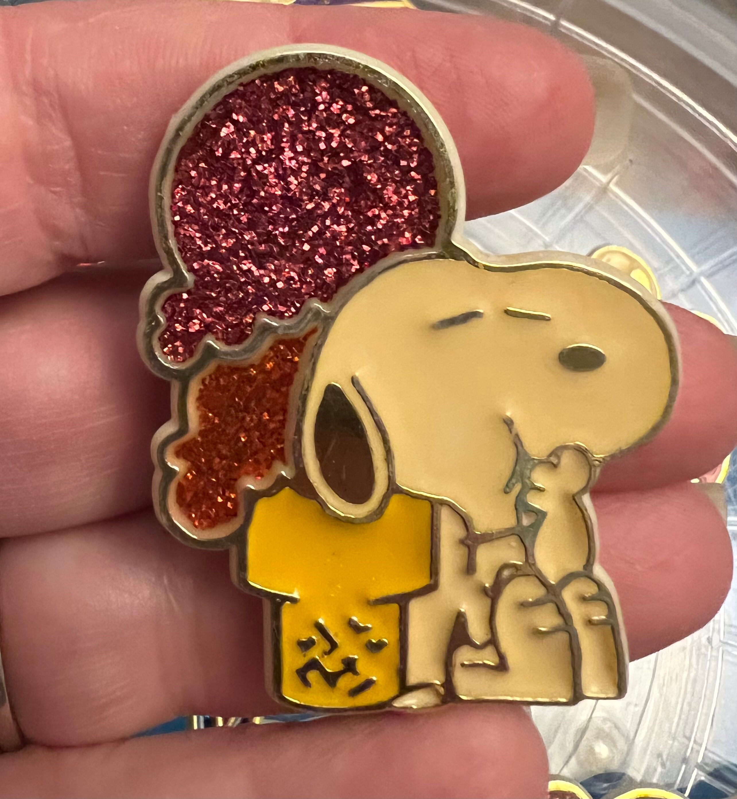 Vintage Snoopy Dog From Peanuts Cartoons Shiny Refrigerator Magnets ...