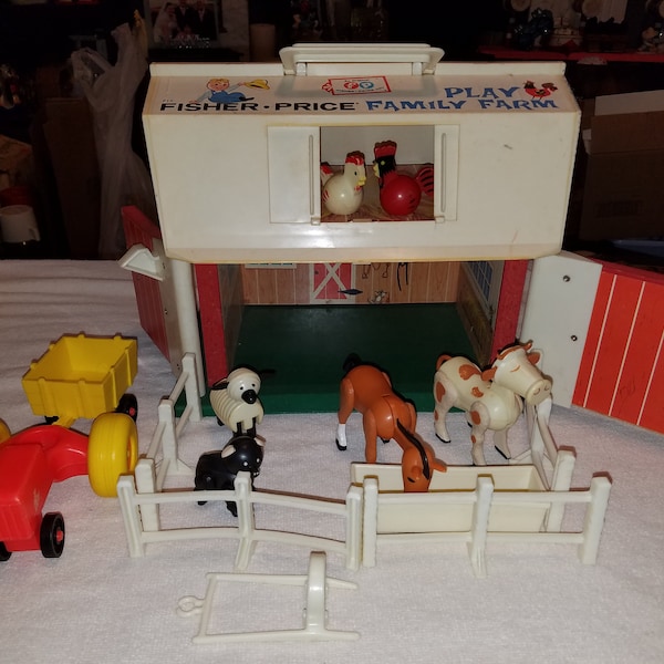 Little People Barn - Etsy