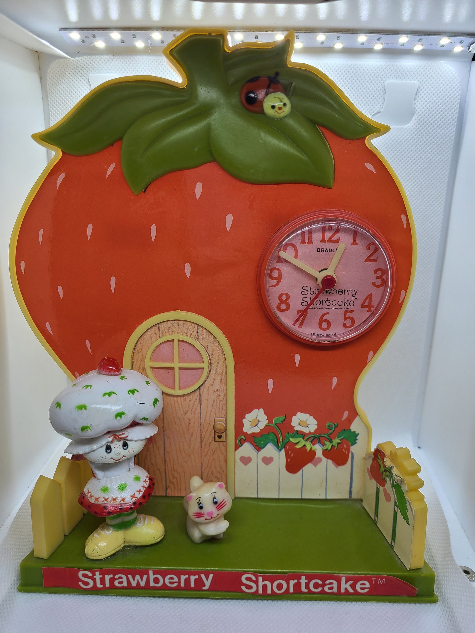 Vintage Strawberry Shortcake Bradley Clock. | Etsy