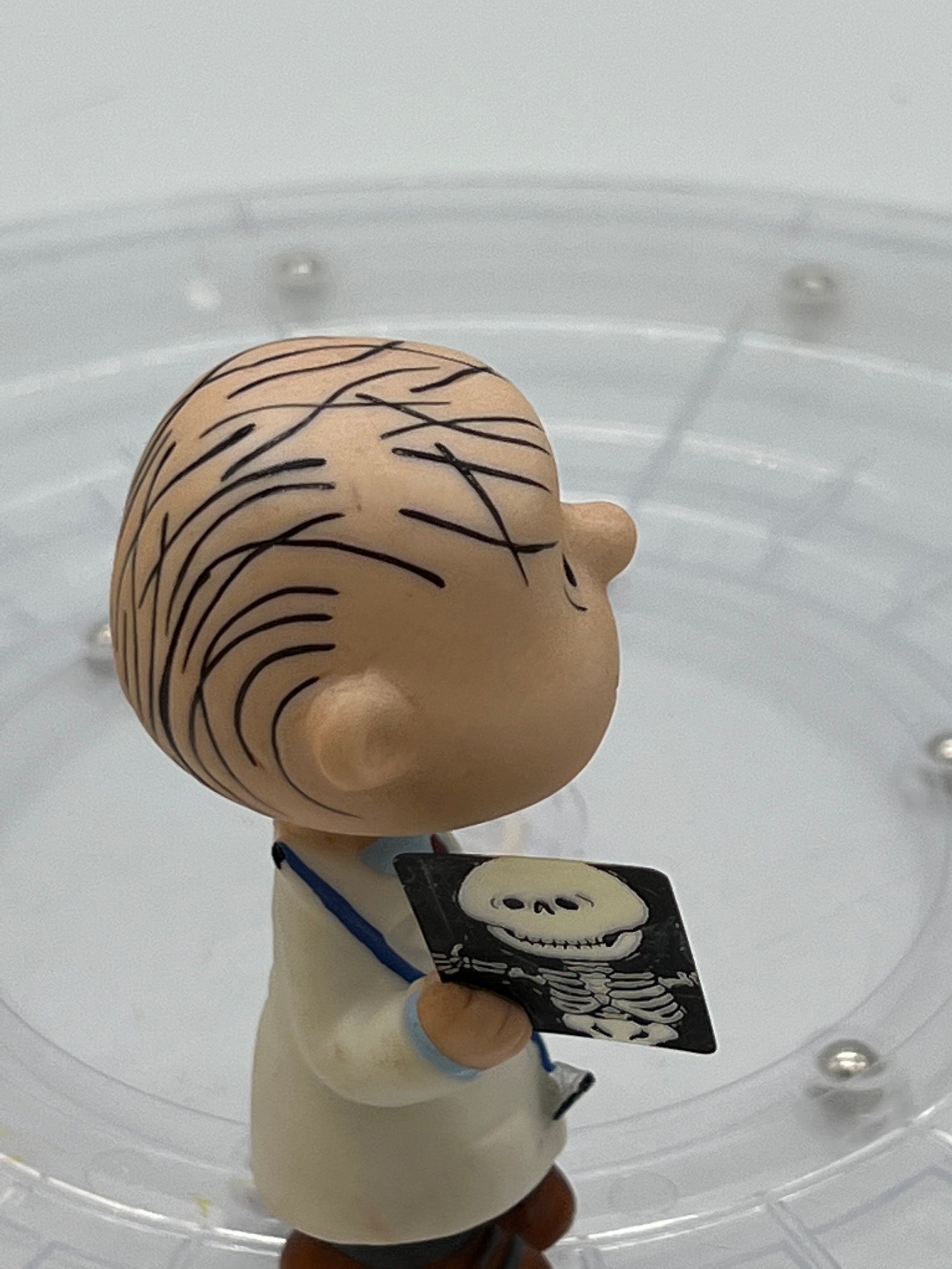 2000 Ceramic Peanuts Hallmark Cards Limited Edition “linus, M.D ...