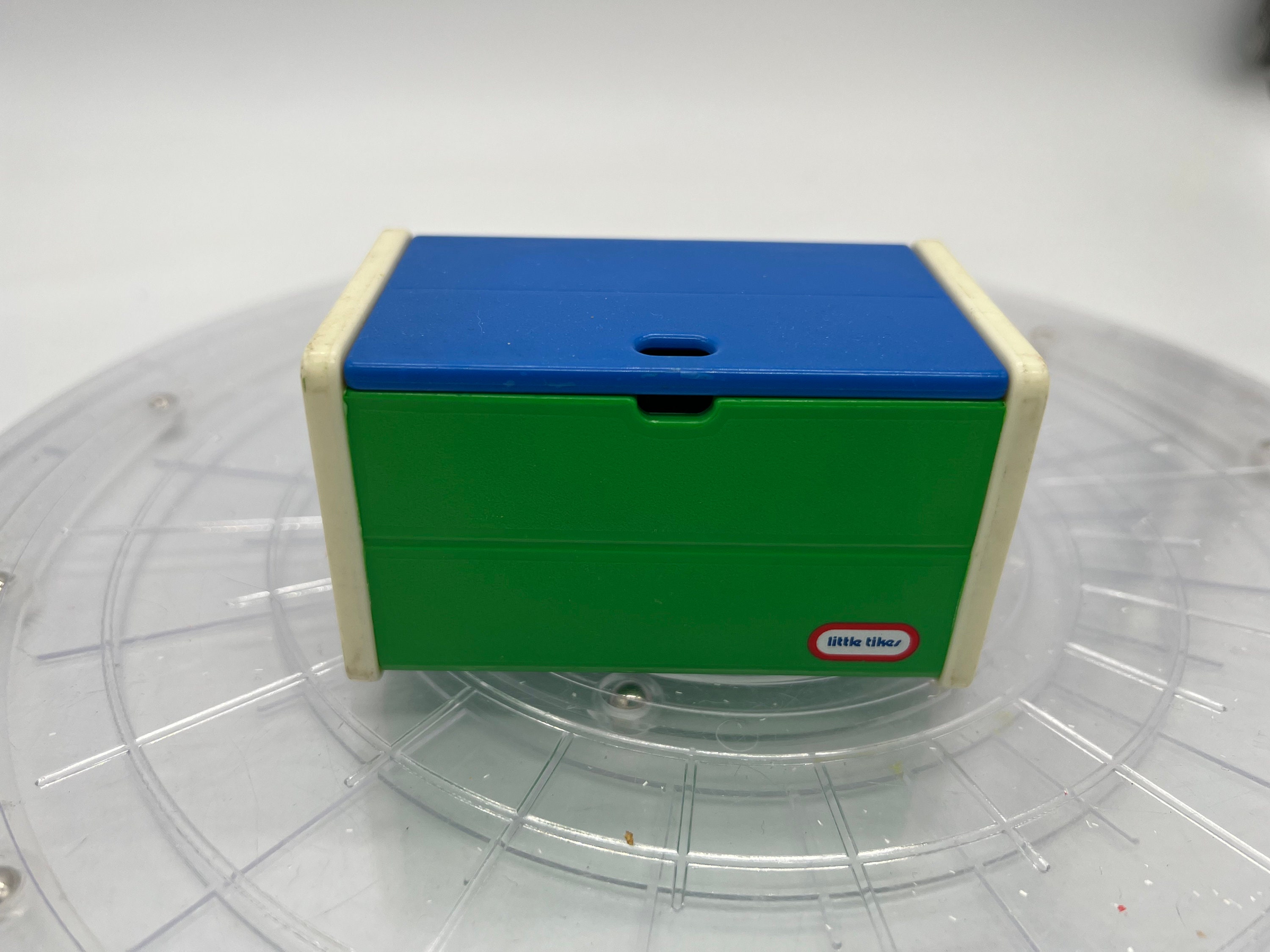 Little tyke toy box store