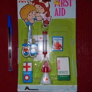 Vintage Arco Toy First Aid Kit - Made in Hong Kong - Etsy