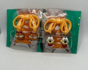Gorgeous Collectible and Vintage Garfield and Odie Bow Biters, Lace ...