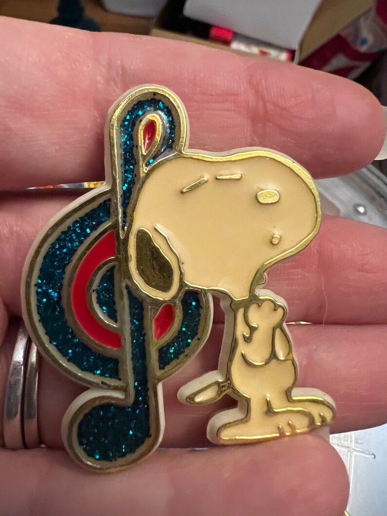 Vintage Snoopy Dog From Peanuts Cartoons Shiny Refrigerator Magnets ...
