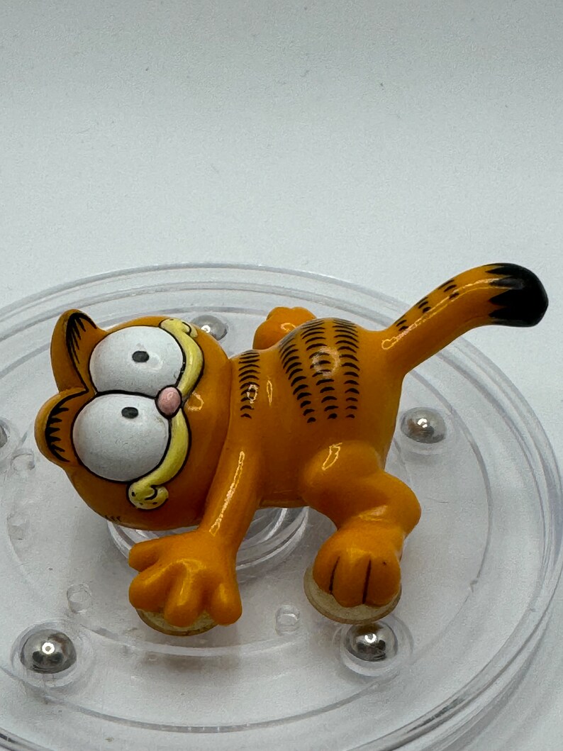 Rare Vintage Garfield Wall Climbing Refrigerator Magnet. - Etsy