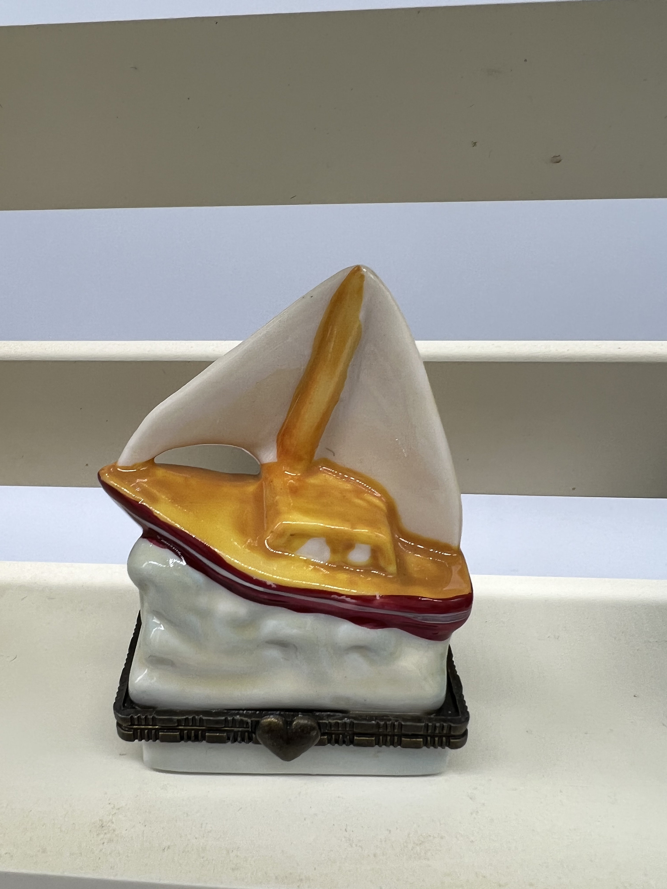 Various PHB Porcelain Hinged Boxes. Bombay and A Etude Trinket Box ...