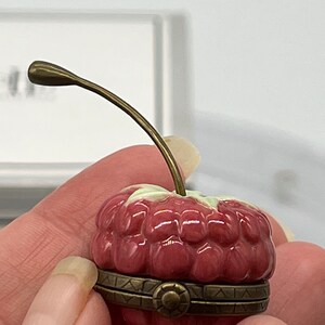 Raspberry Porcelain Hinged Trinket Box - Fruit Series - Etsy