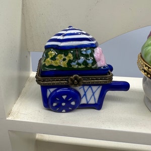 Various PHB Porcelain Hinged Boxes. Bombay and A Etude Trinket Box ...