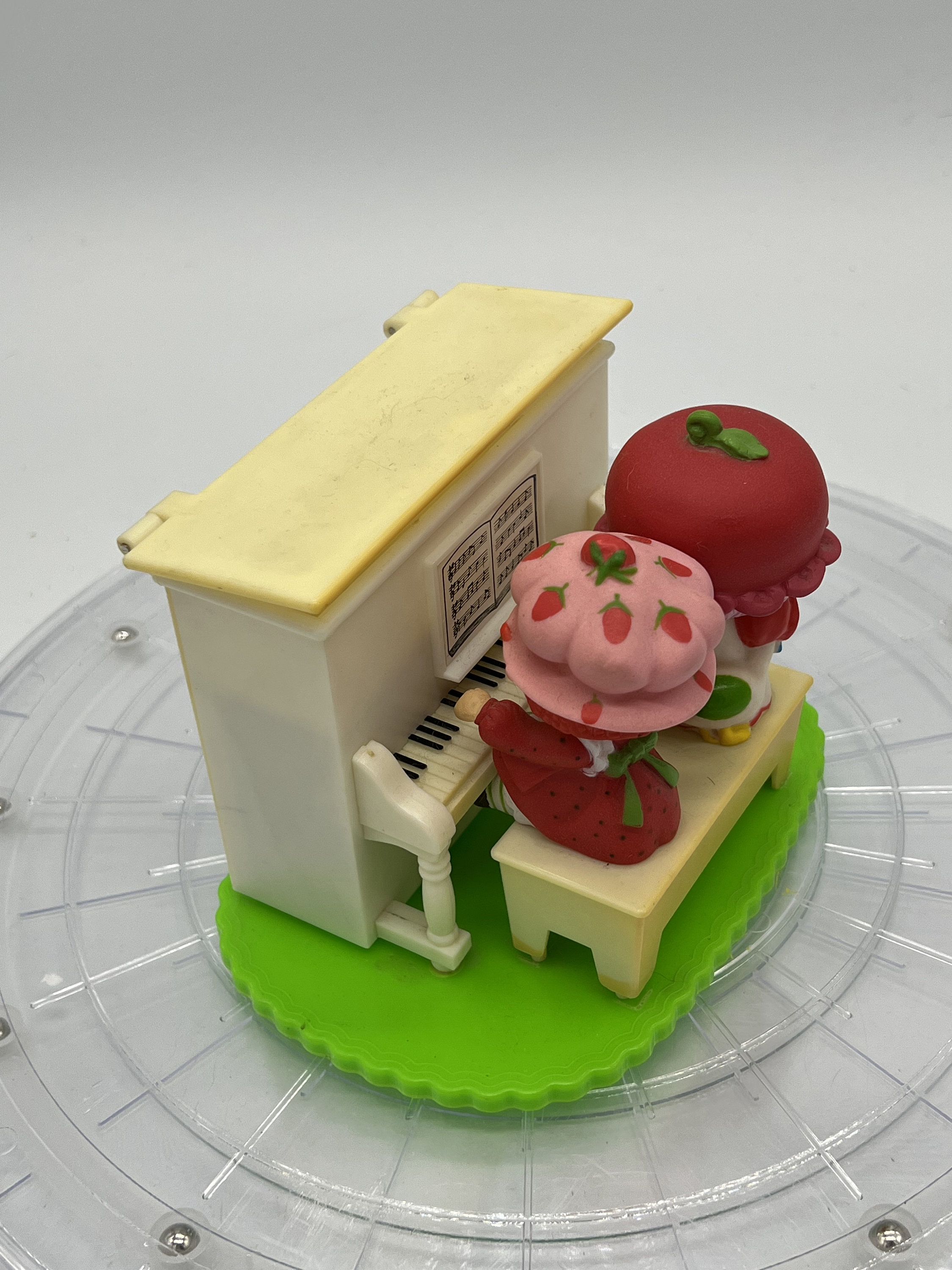 1980 Strawberry Shortcake and Apple Dumpling Music Box. - Etsy