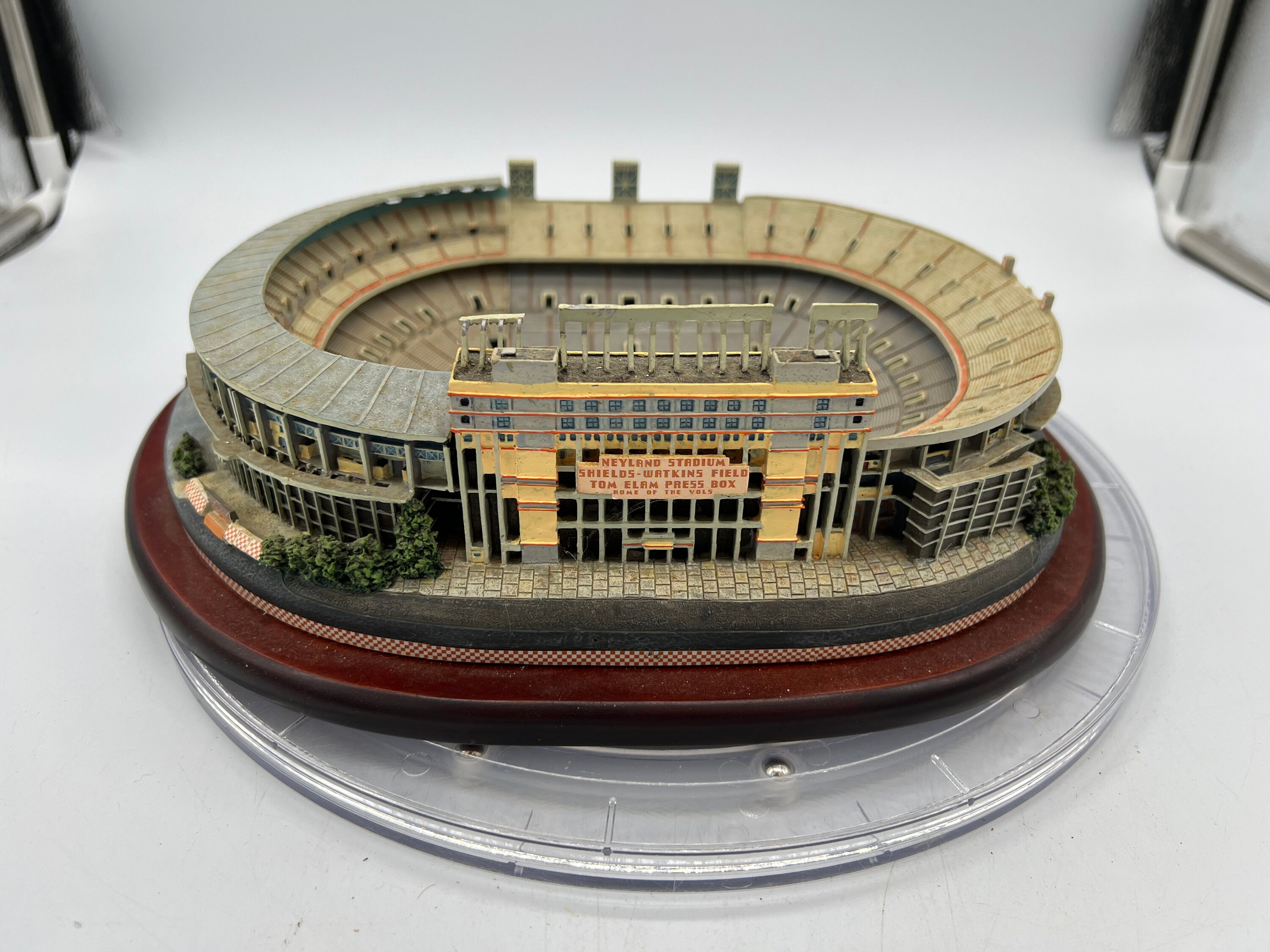 Danbury Mint Stadium for sale| 75 ads for used Danbury Mint Stadiums