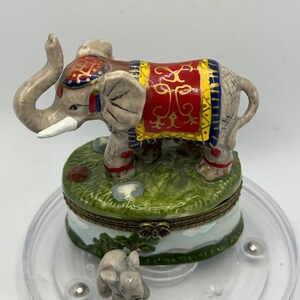 Vintage Asian Elephant Maximus Porcelain Hinged Box With Elephant ...