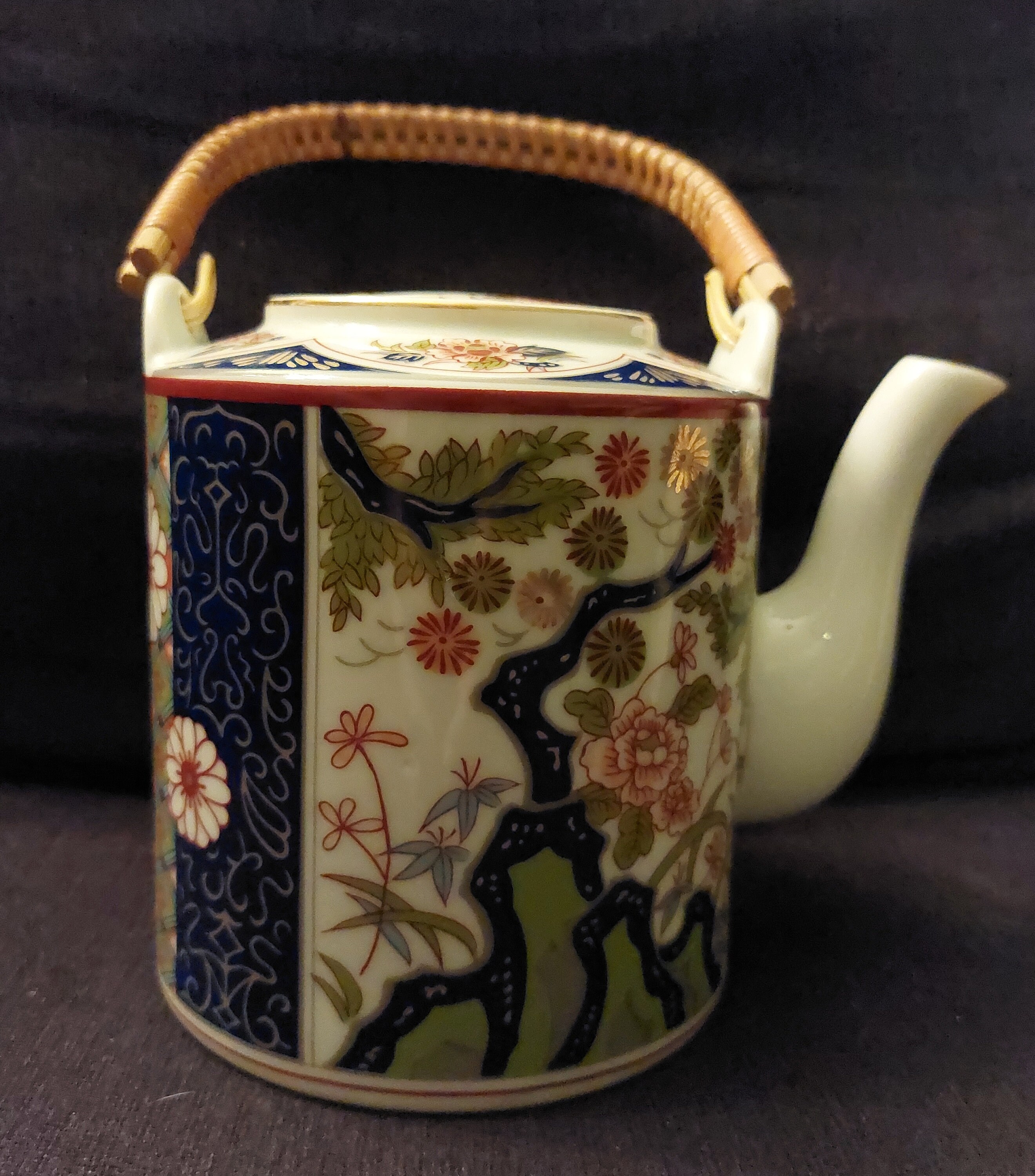 Imari Empress Teapot With Bamboo Handle - Etsy