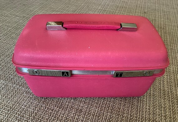 Vintage Pink Samsonite Saturn Train Case - Gem