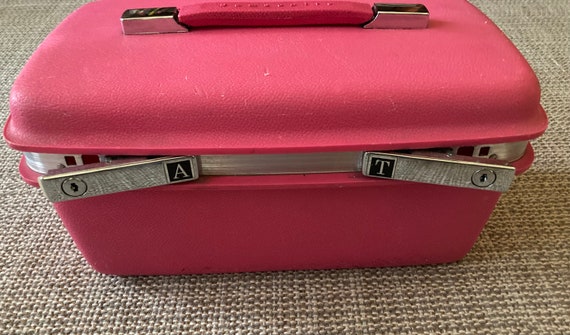 Vintage Pink Samsonite Saturn Train Case - Gem