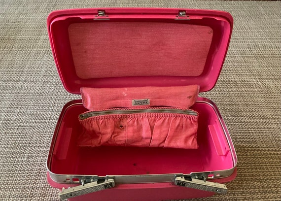 Vintage Pink Samsonite Saturn Train Case - Gem