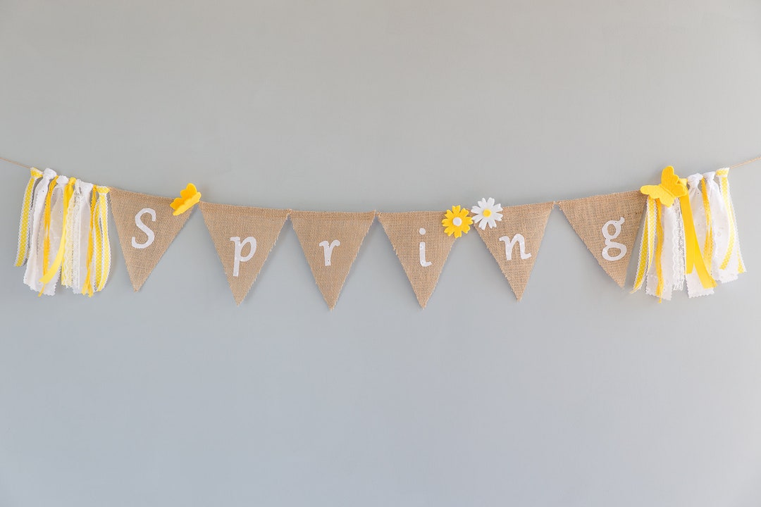 Spring Personalized Name Banner With Little Daisy Flowers - Etsy