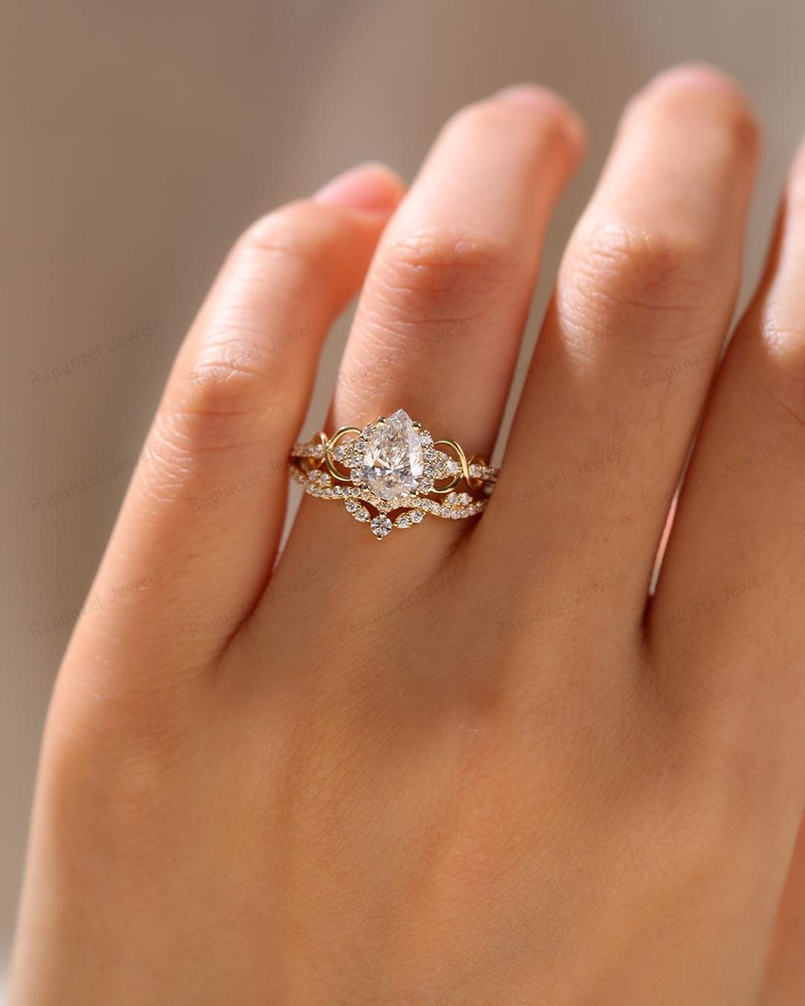 14K Gold Vintage Bridal Ring Set Pear Moissanite Wedding Band Ring Set ...