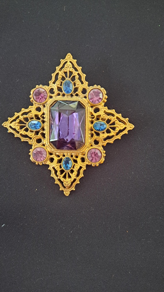 vintage 1928 brooch pin - Gem