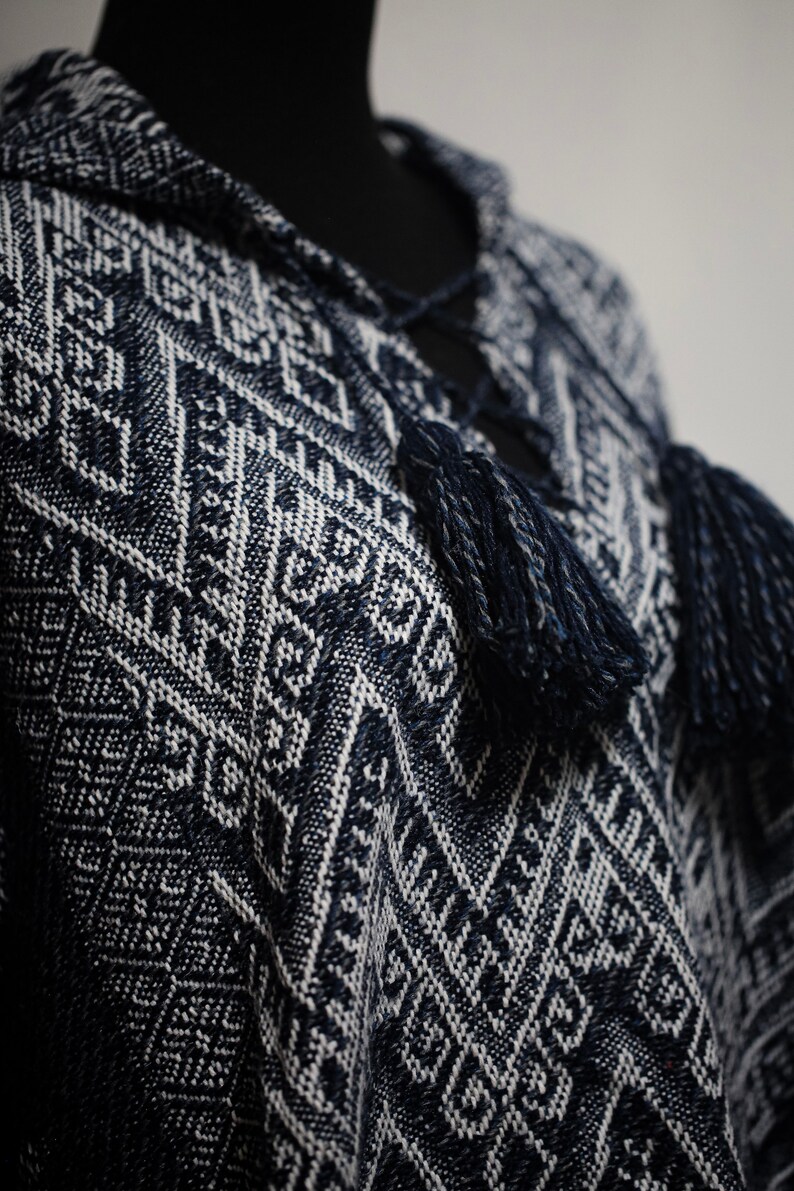 Hooded Alpaca Wool Poncho With a Traditional Design From Peru - Etsy