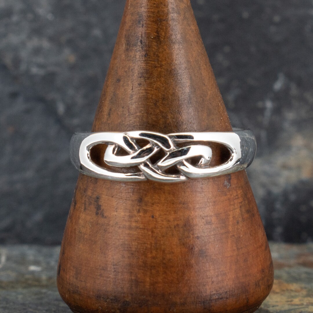 Simple Silver Celtic Knot Ring - Etsy
