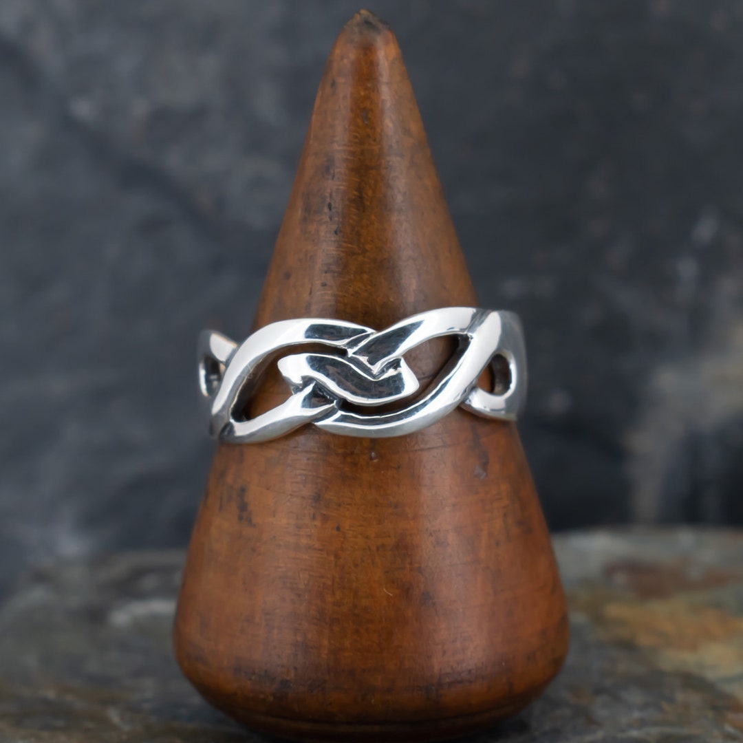 Modern Sterling Silver Celtic Knot Ring - Etsy UK