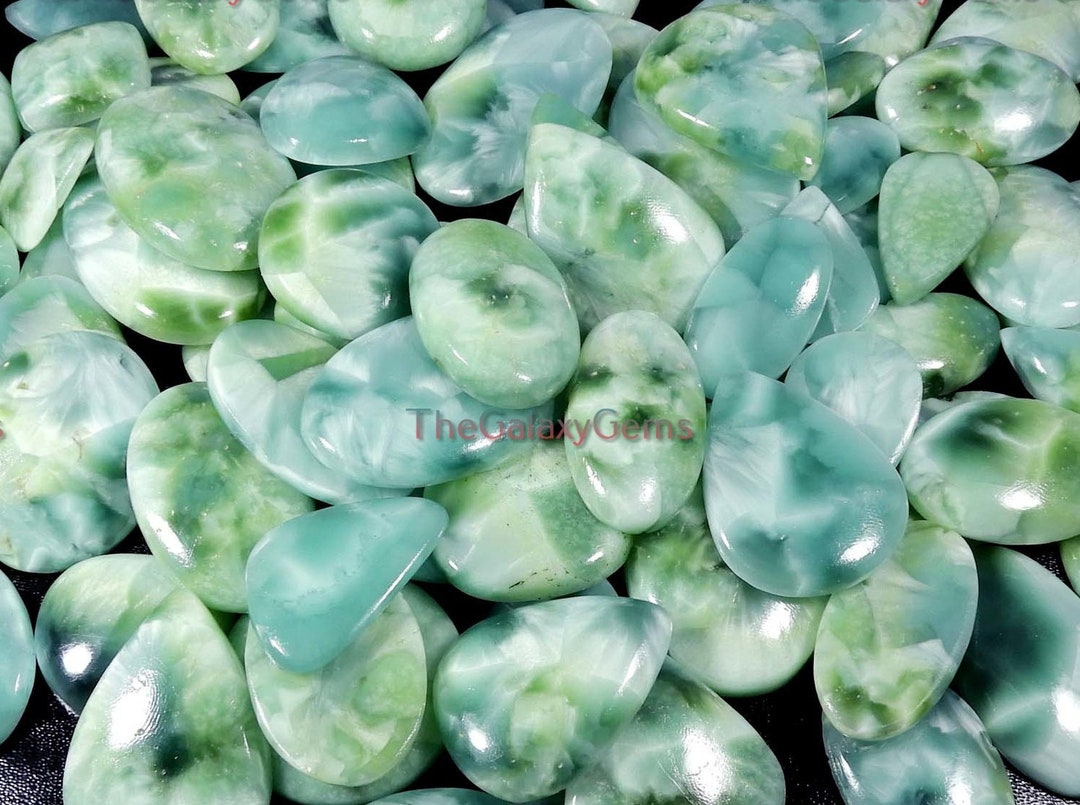 Hemimorphite Gemstone. Larimar Pattern Sky Blue Hemimorphite ...