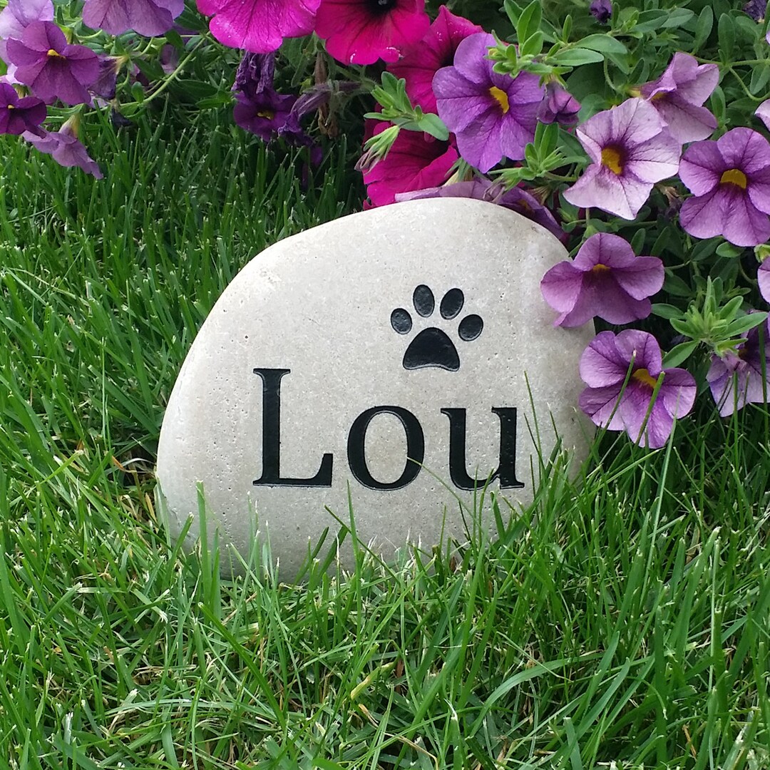 Personalized Pet Memorial Stone With Paw Print for the Garden. Sympathy ...