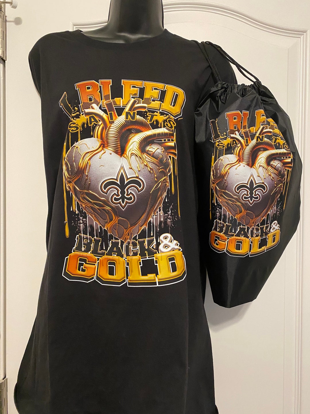 Saints I Bleed BLACK & GOLD Tee - Etsy