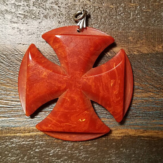 Vintage Bakelite Iron Cross Style Pendant - Gem