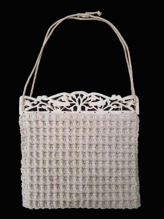 1920s Cream Crochet Handbag w/ Carved Bone Frame | 19… - Gem