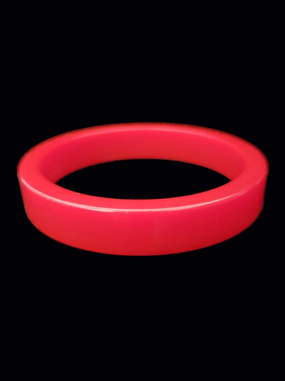 1940s Rich Cherry Red Sliced Bakelite Bangle | 40s Vi… - Gem