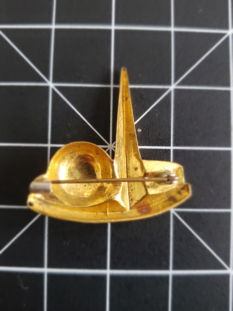 1939 New York World's Fair Pin/badge 30s Vintage Gold Tone New York ...