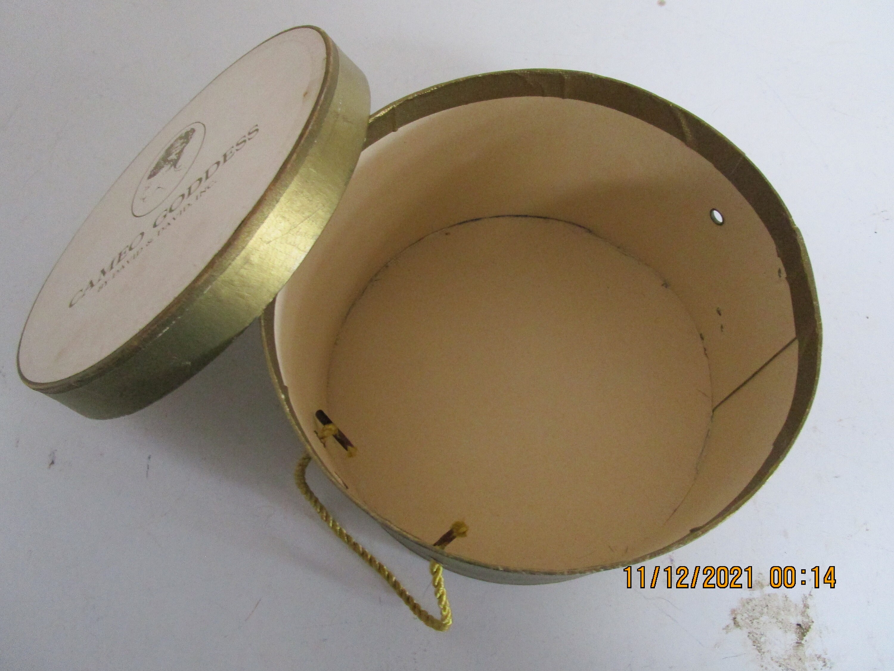 Antique Wig Box - Etsy