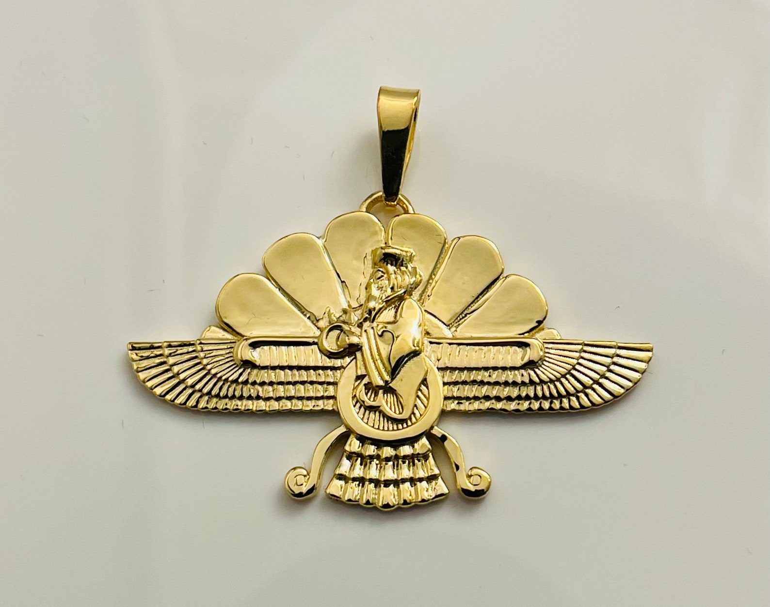 18k Gold Farvahar Pendant With Nilofar Abi Hakhamaneshi Takht Jamshid ...