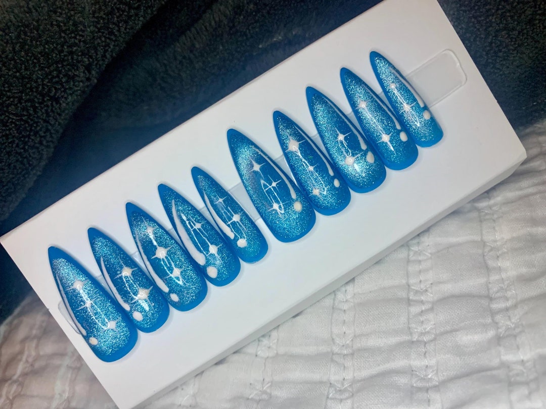 Bubble Gum Blue | Pop Art Cartoon Comic Book Nails, Cats Eye Glitter ...