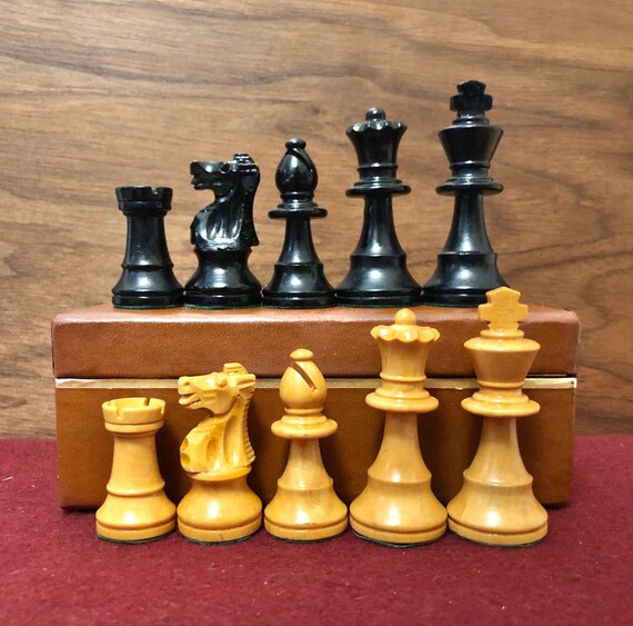 French Pioneer Lardy Chess Set Lot 135 | Etsy